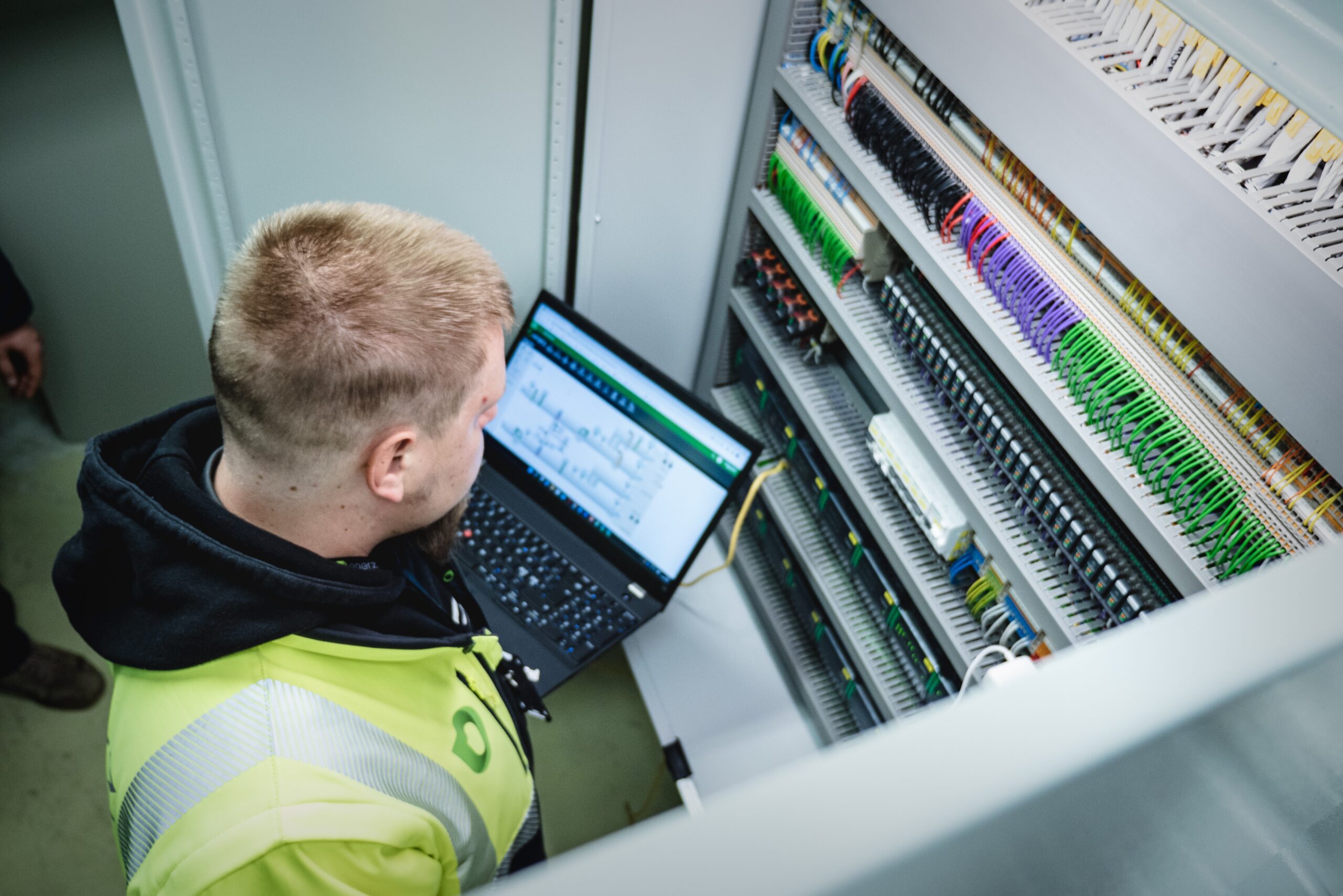 Are ostaa osake-enemmistön Enerzistä - Talotekniikka-lehti