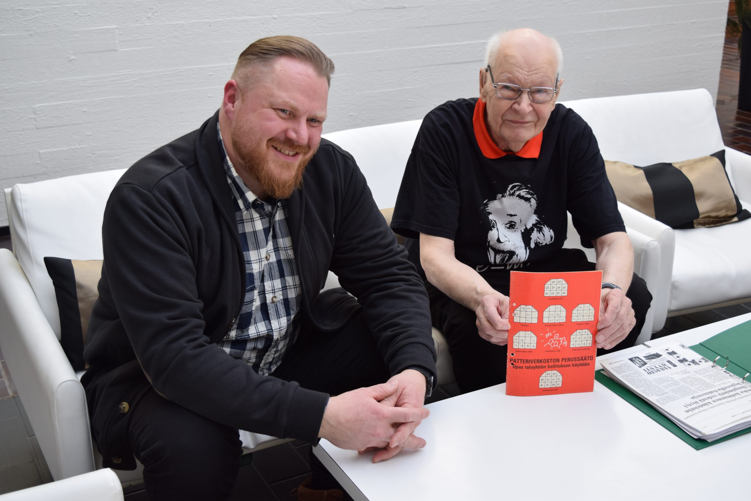 Kaksi työhullua lvi-insinööriä - Talotekniikka-lehti